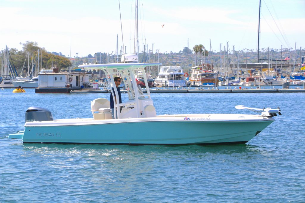 24 ft 2017 Robalo 246 Cayman - Kusler Yachts