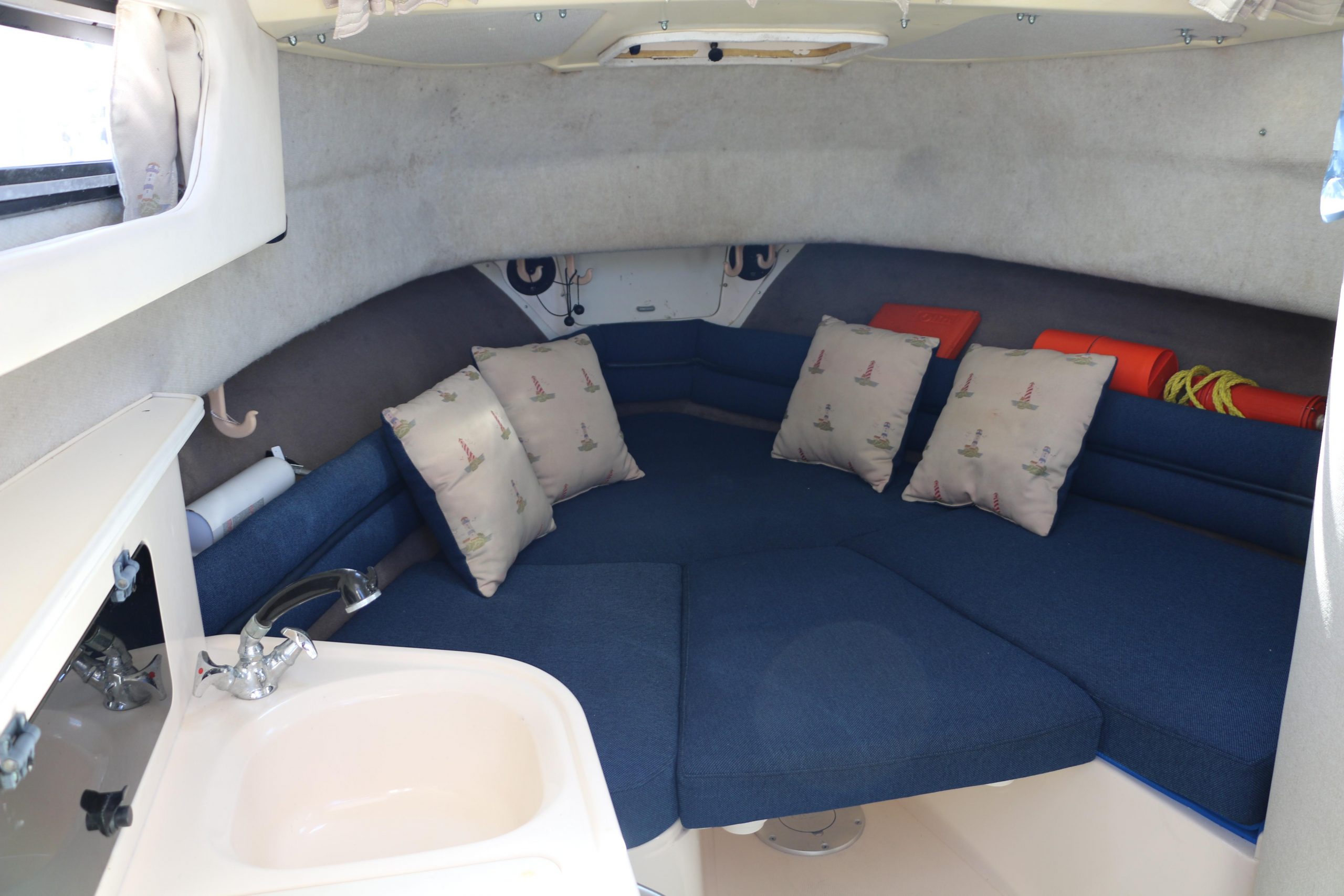 30 ft 1998 Grady-White Marlin 300 - Kusler Yachts